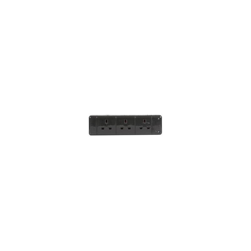 3 Gang UK Rewireable Extension Socket Black | EuroNetwork