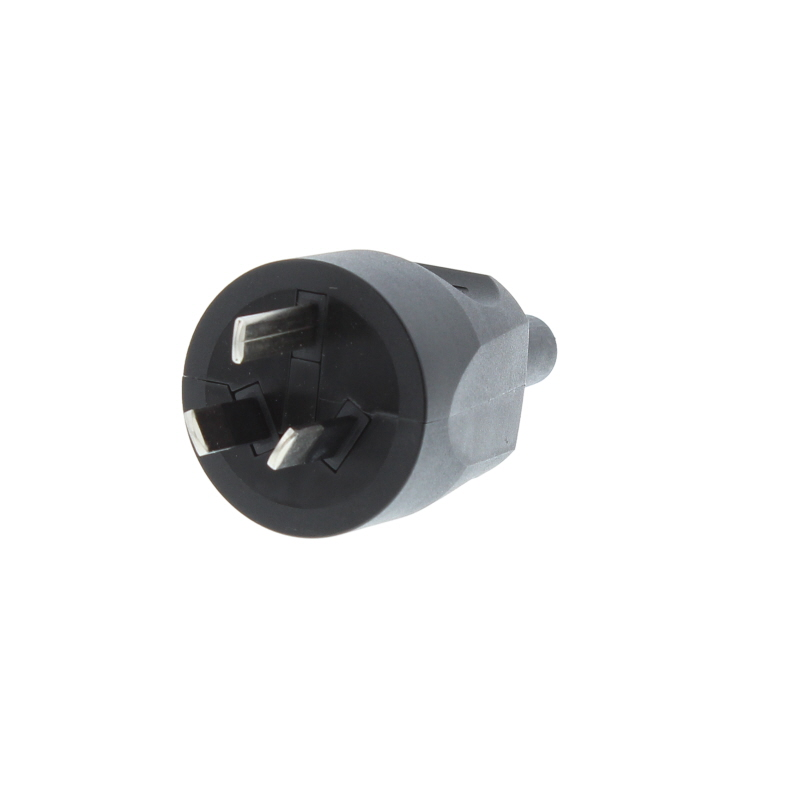 Black Australian Rewireable Plug. 10A, 250V, Ip20 | EuroNetwork