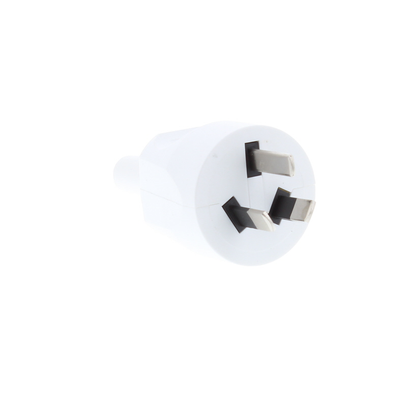 White Australian Rewireable Plug. 10A, 250V, Ip20 | EuroNetwork